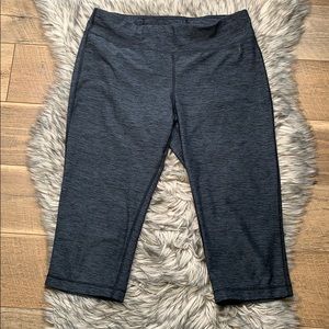 Danskin Now | Pants & Jumpsuits | Danskin Now Fitted Capri Leggings Sz ...